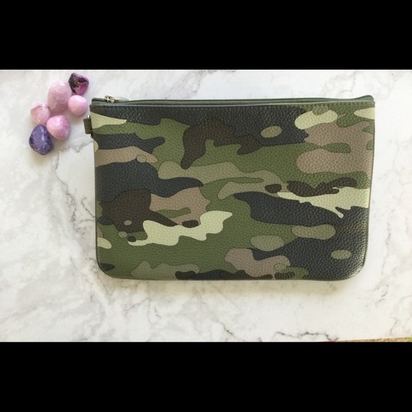 thirty-one | Bags | Thirtyone Rubie Mini In Camo Crosshatch | Poshmark